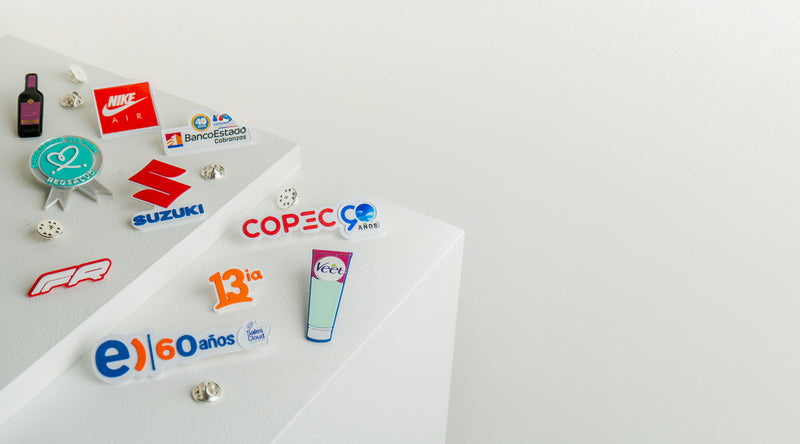 Pins Personalizados Hechos con Plástico Reciclado - Qactus